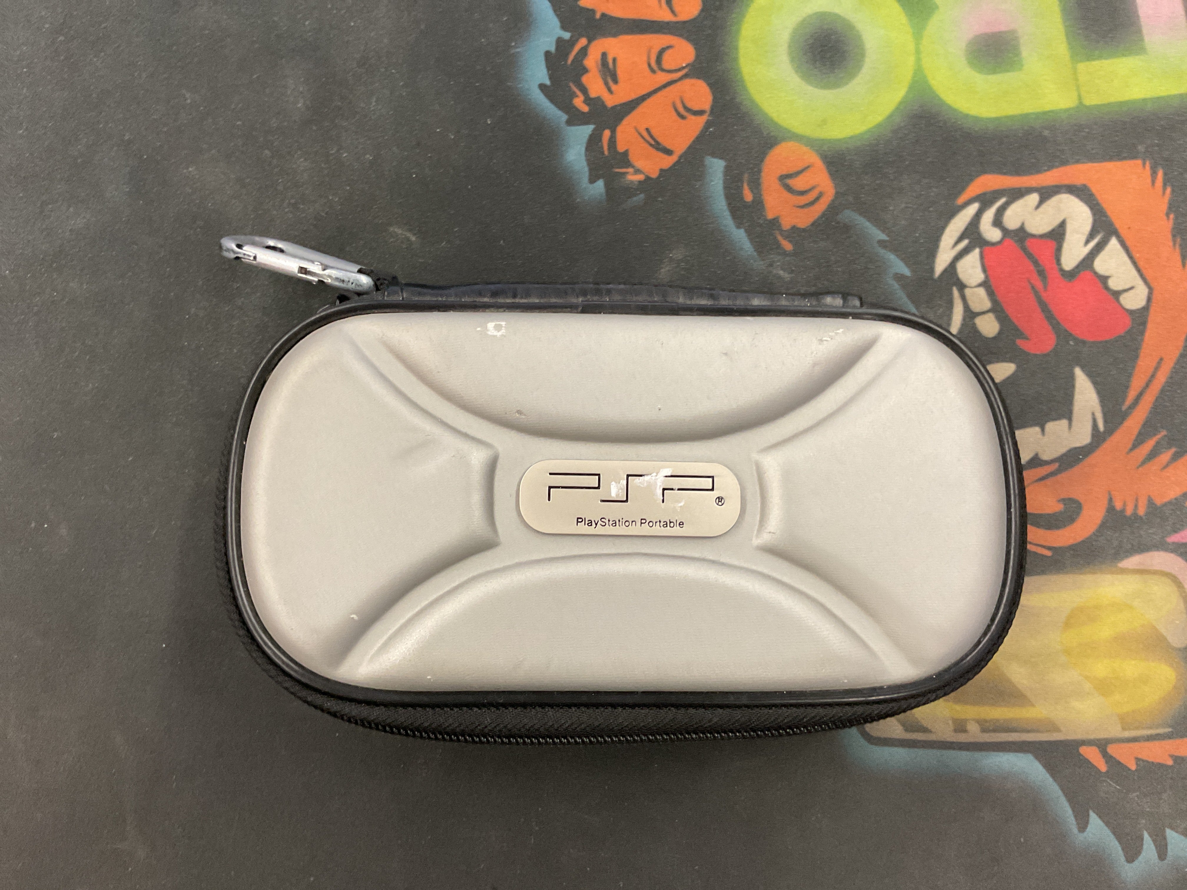 PSP Case [Silver] – Retro Guerrilla